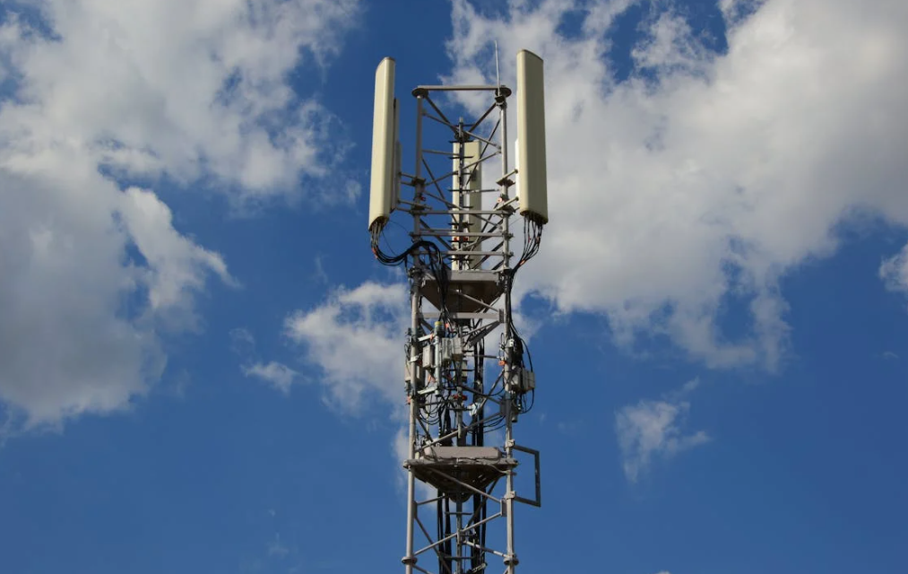 Environmental impacts of digital technology : 5-year trends and 5G governance - The Shift Project